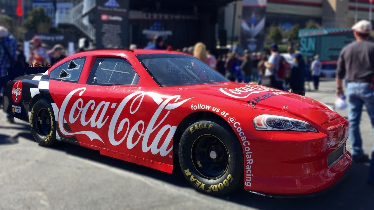 Abbiamo comprato un sportcar Ferrari Coca cola! Alex pilota Formula 1 ...
