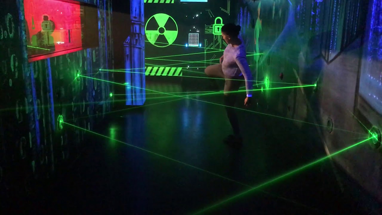 Berlin spy museum laser fail - YouTube