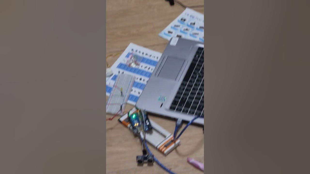 Arduino Distance Sensor With Led Arduino Arduinoproject Distance Sensor Youtube