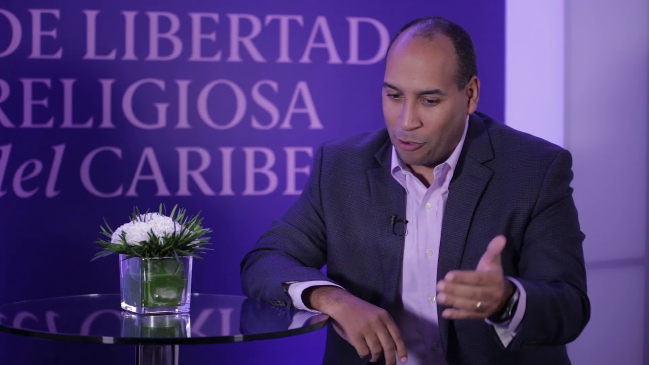 El pastor Raffy Paz habla sobre la libertad religiosa - YouTube