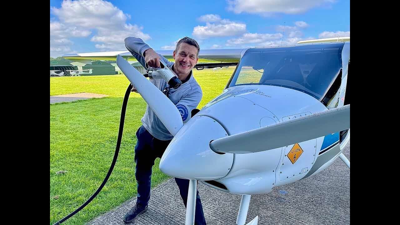 ENGINE OUT LANDING - Pipistrel Alpha Trainer DEADSTICK - YouTube