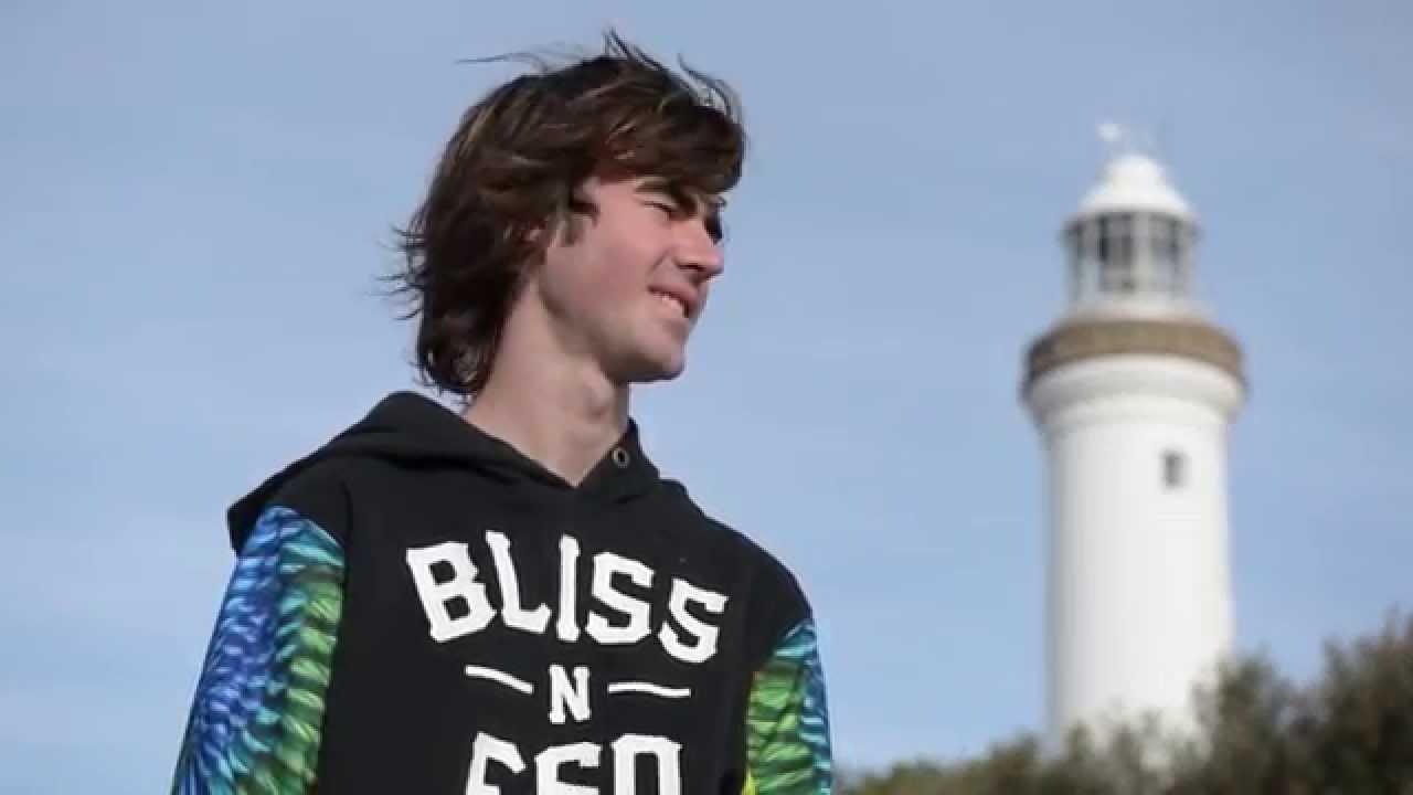 Shane Conroy The Traveller - YouTube