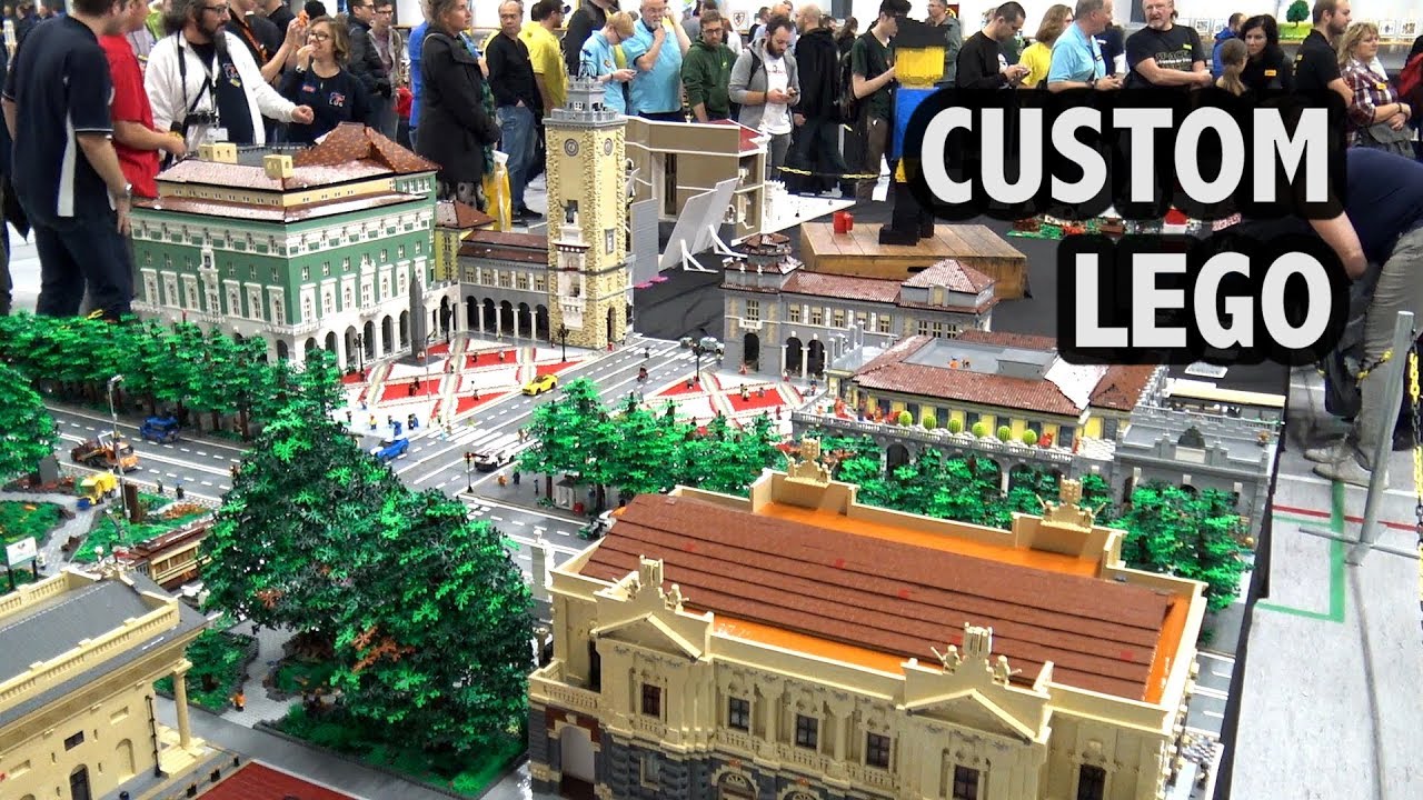 Huge LEGO Bergamo, Italy City Square | Skærbæk Fan Weekend 2018 - YouTube
