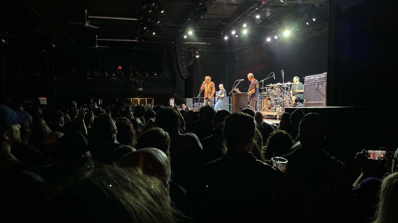 CIRCLE JERKS in Raleigh 4-5-2024 w/ Adolescents and Descendents - YouTube