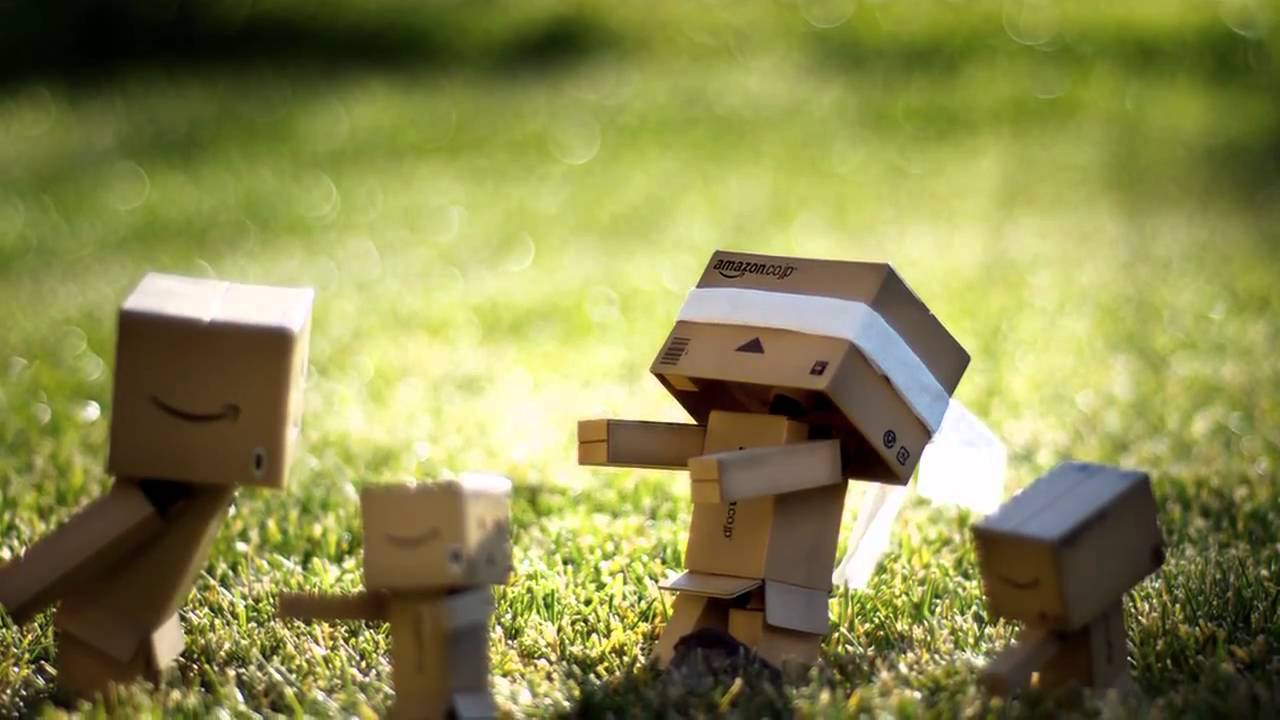 Amazon Box Robot Rain Wallpaper