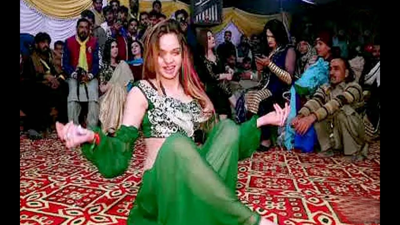 Punjabi Mujra Mashup, Titli Jan Hot Dance - YouTube