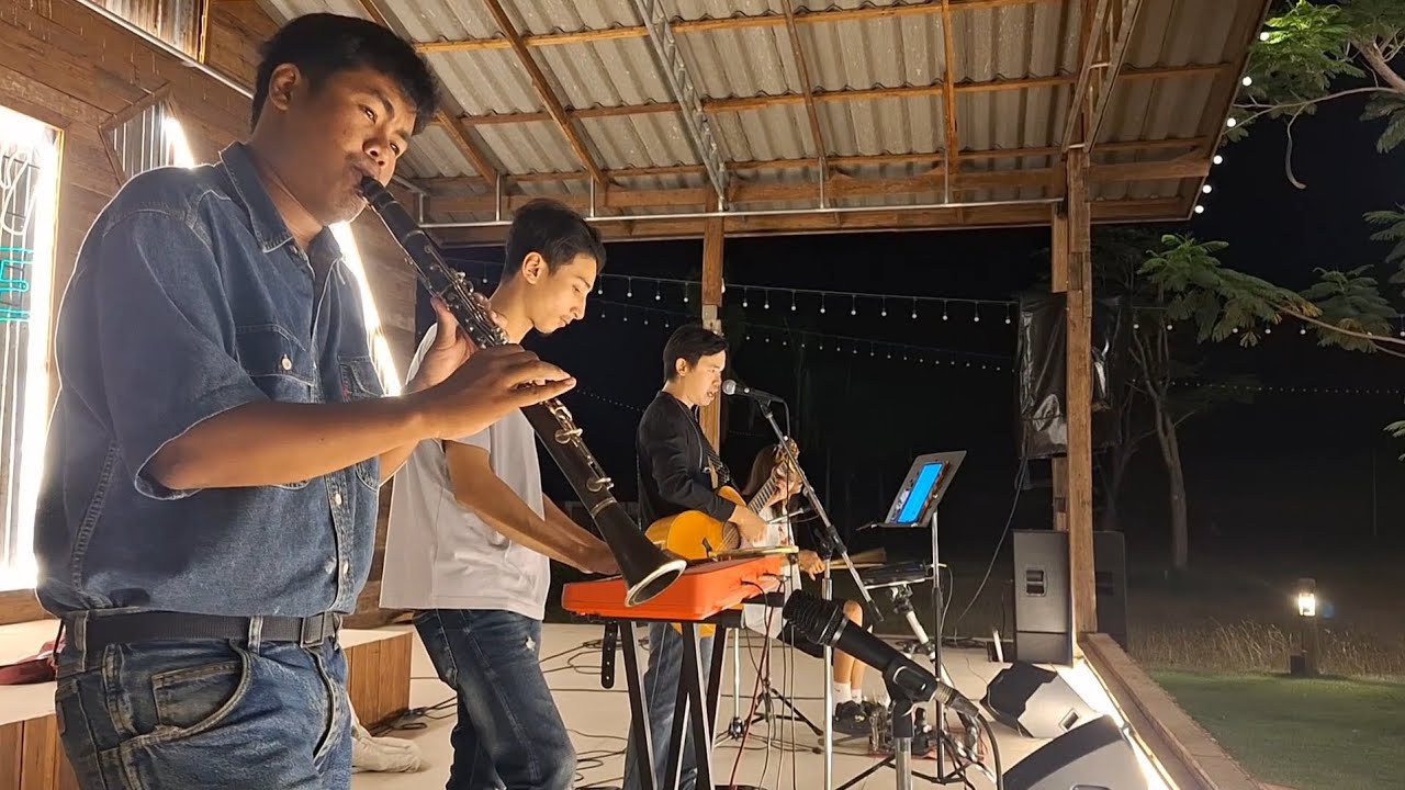 ถ้าคิดถึงเธอมากกว่านี้ - เจินเจิน บุญสูงเนิน | Poseidon Acoustic Band ...