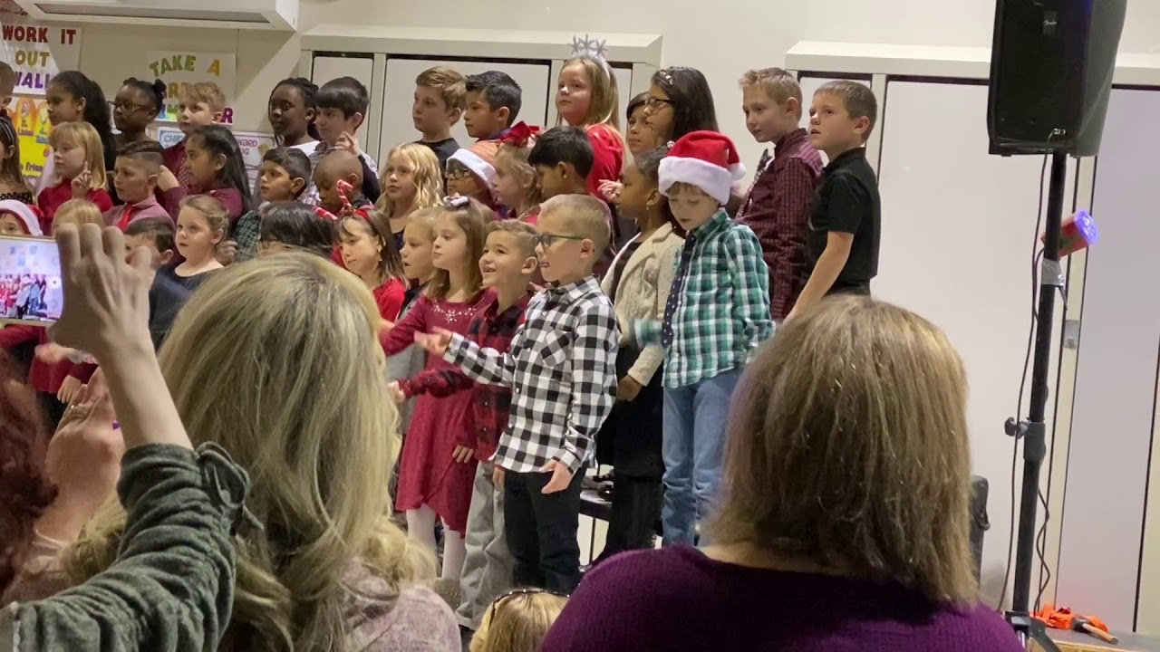 2nd Grade Holiday Concert 2019 - YouTube