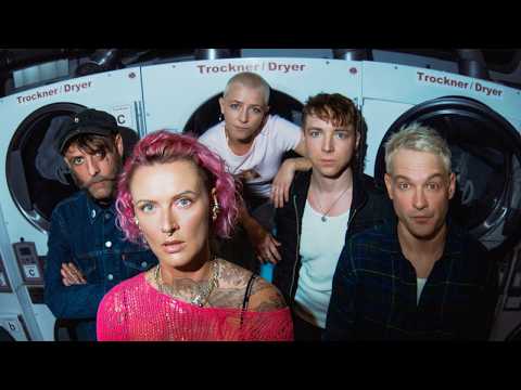 Jennifer Rostock - Fehler im System (Official Music Video)