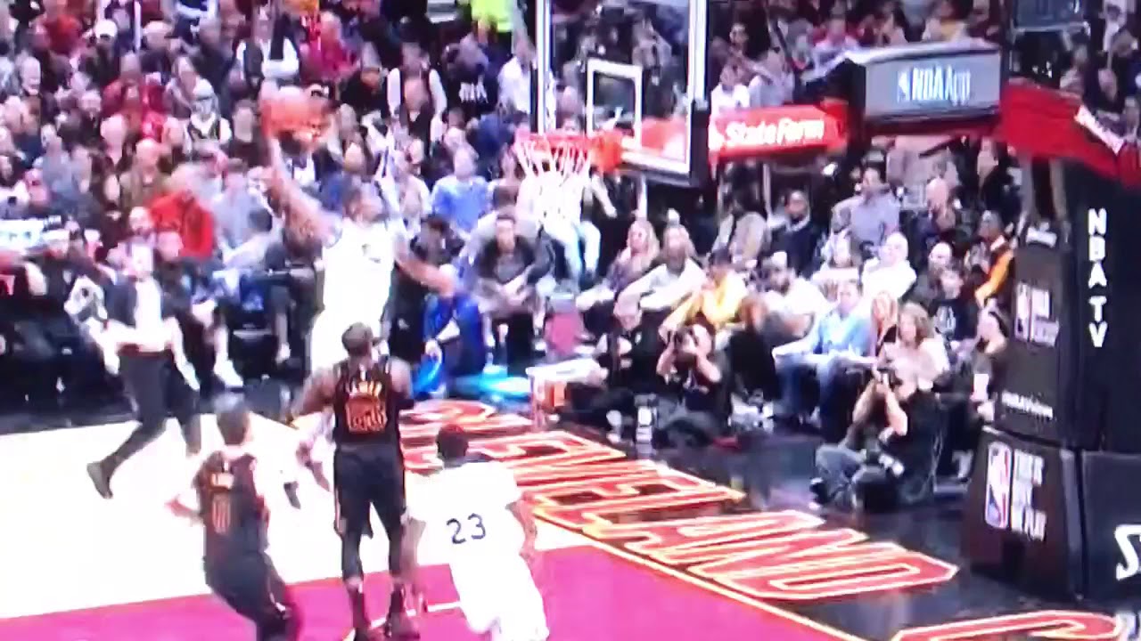 Kevin Durant poster dunk on Lebron James - YouTube