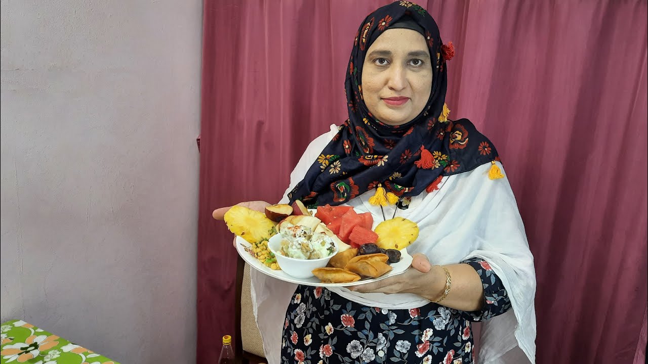 Hyderabad mein Iftar ki Thali is tarah sajaayi jaati hai - YouTube