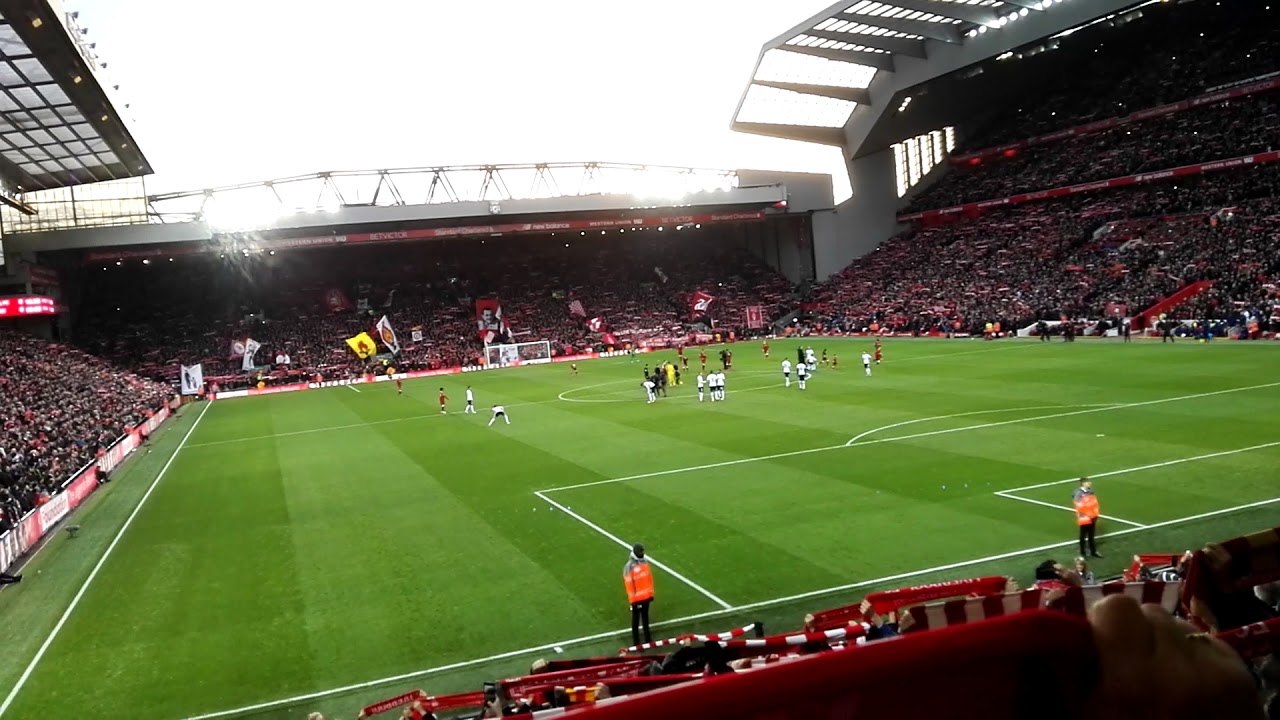 You'll never walk alone in Anfield, amazing!!! - YouTube
