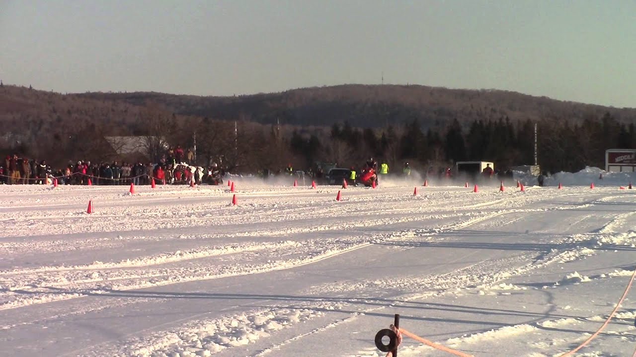 Firecat F5 vs Polaris 660 ft snow drag race - YouTube