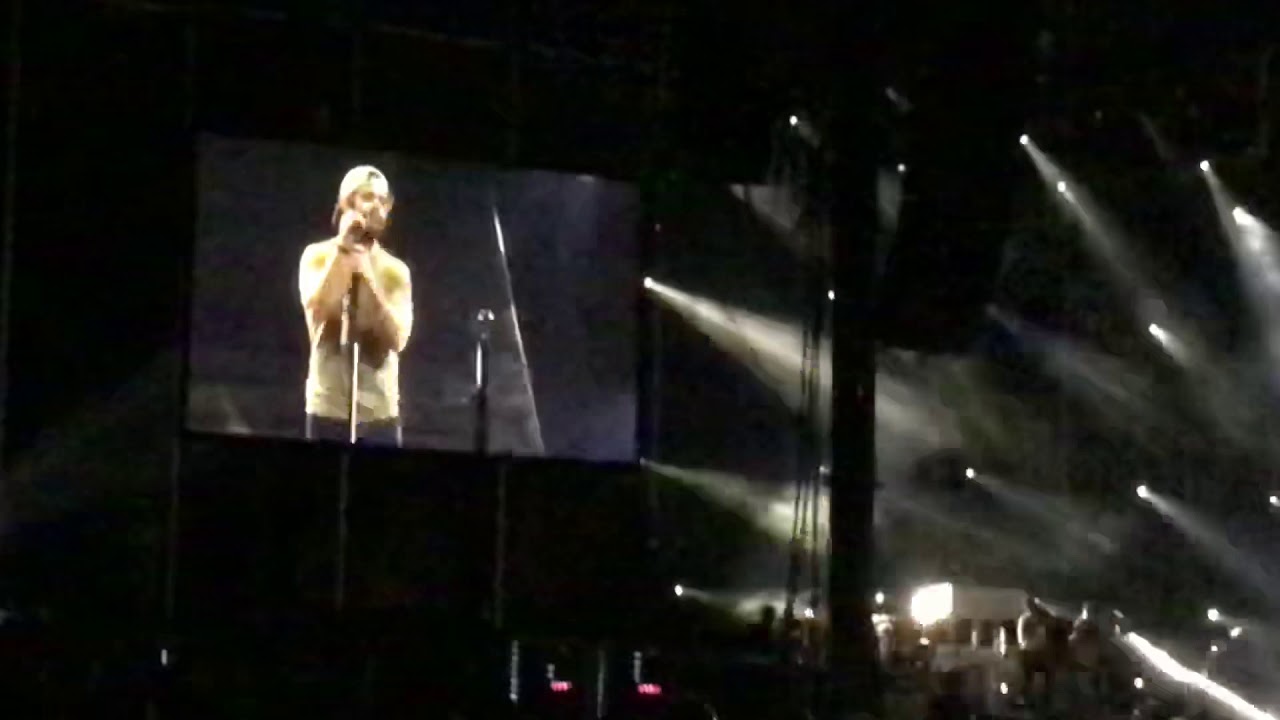 Thomas Rhett singing my favorite song Marry me - YouTube