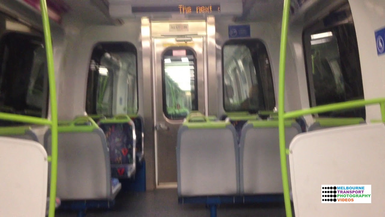 Metro Alstom Comeng 654M Roaring Motors - YouTube