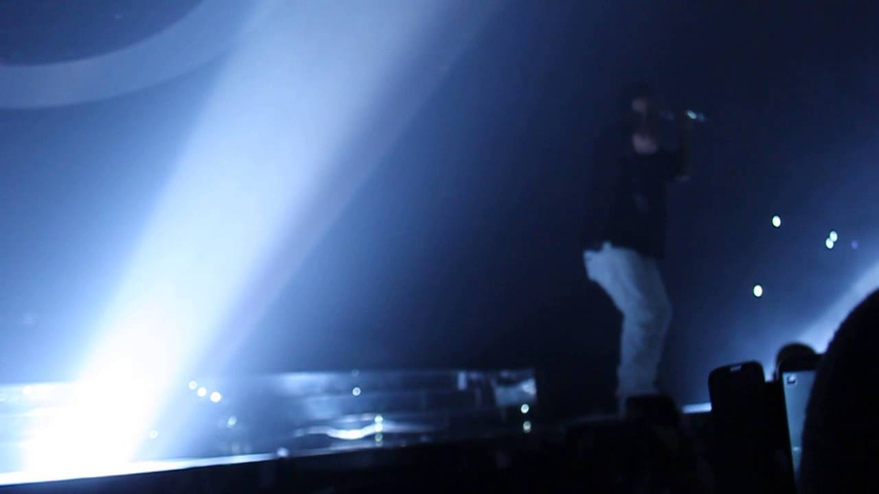 Drake - Trophies // Concert Paris Bercy 2014 - YouTube