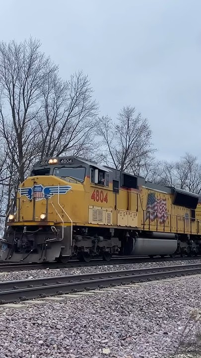 UP 4804 leads power move through La Fox #unionpacificrailroad #powermove - YouTube