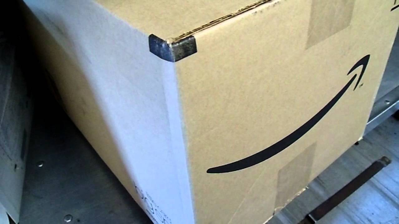 Amazon Box Singing 1 - YouTube
