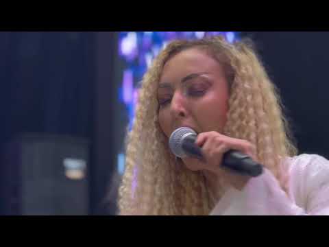 Ofelya Şabanova- Sən yaşa Azərbaycan