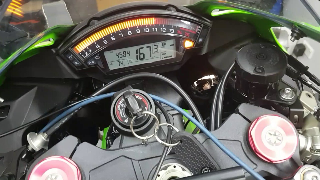 Kawasaki ZX10R 2016 quickshifter and autoblip down shift Moto Garage ...