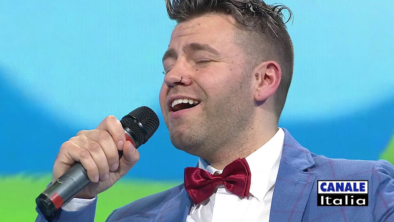 Michele Rodella "Vestita era un angelo" | Cantando Ballando (HD ...