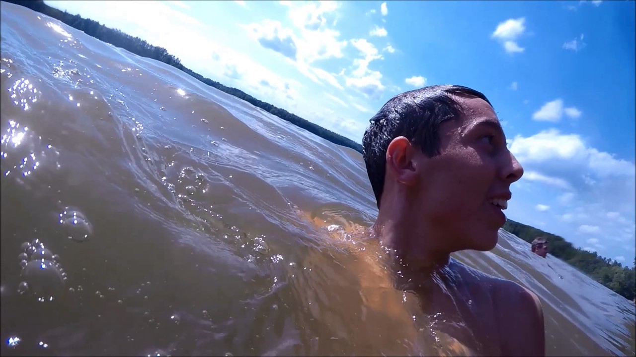 Tuckertown Reservoir cliff jumping 5/29/17 - YouTube