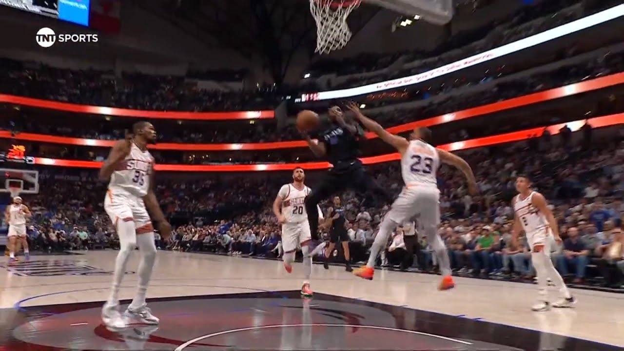 Kyrie Irving CRAZY Layup After Switches Hands TWICE Mid-Layup & Can't ...