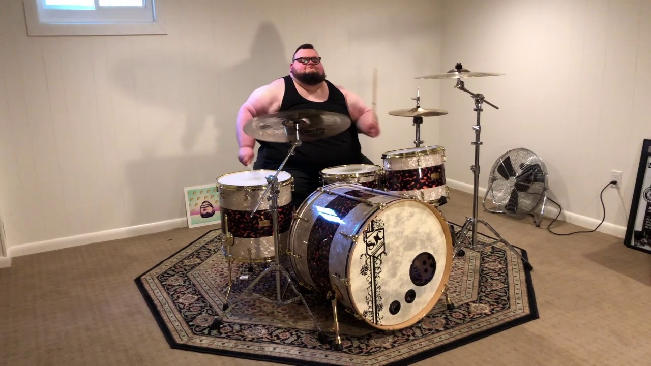 Jon Sudano Playing the drum while singing All Star (Smash Mouth) - YouTube
