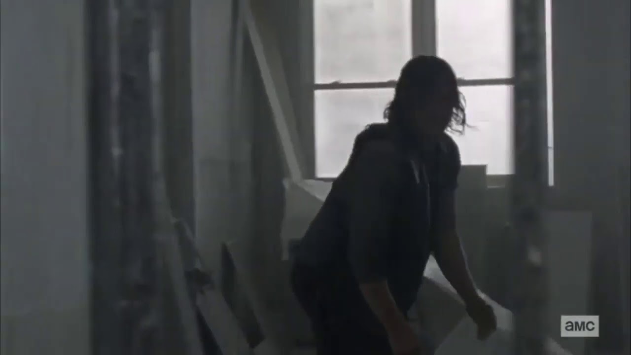 The Walking Dead - 9x13 Daryl vs Beta Fight/Pelea - YouTube