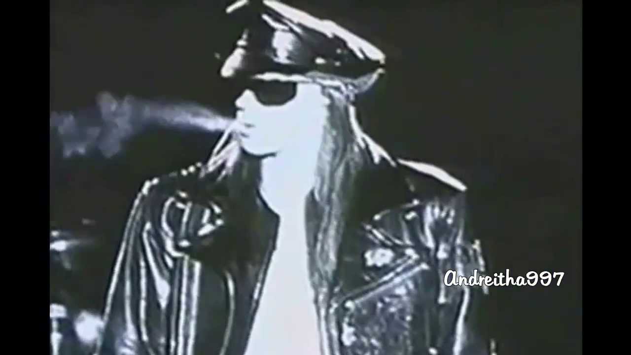 AXL ROSE♥ ''Very Hot Man'' - YouTube