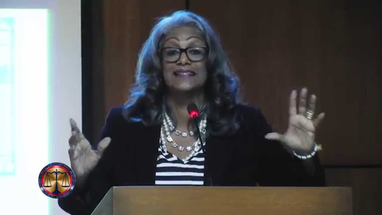 Dra. Rosabel Castillo, Directora Nacional Registro de Títulos - Ley 108 ...