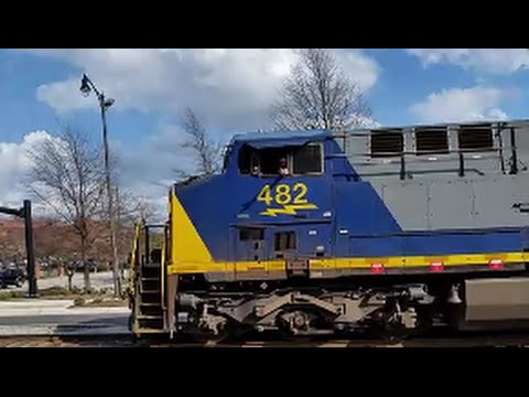 [CSX]482 CW44AC & ES44AH Leads Q410-13 With Very Loud K5la Screaming & B.D Waving In ...