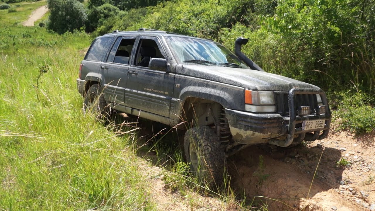 Jeep Grand Cherokee ZJ 5.2L V8 - Offroad Hill 2 - YouTube