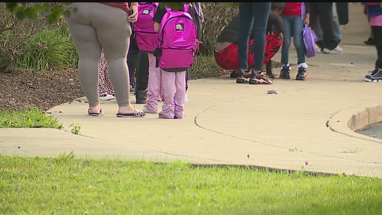 Families relieved students are back in class in Youngstown - YouTube