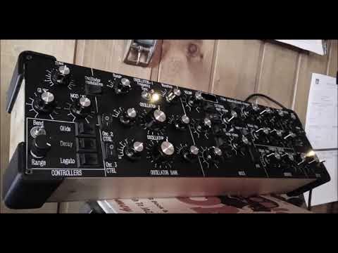 IZ3ZLU - Controller midi MiniMoog Arturia - YouTube