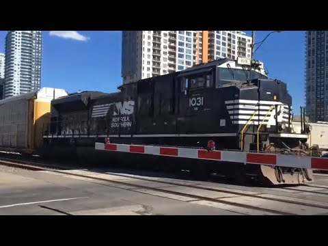 CP 9837 East. CP 112 with NS 1031 Rear DPU. Mewata,Calgary AB. Summer 2018 - YouTube