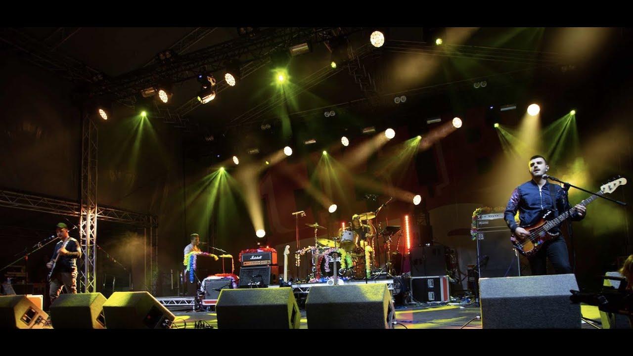 Coldplay - Fix You Live at Tribfest UK 2019 (Starfish - Coldplay ...