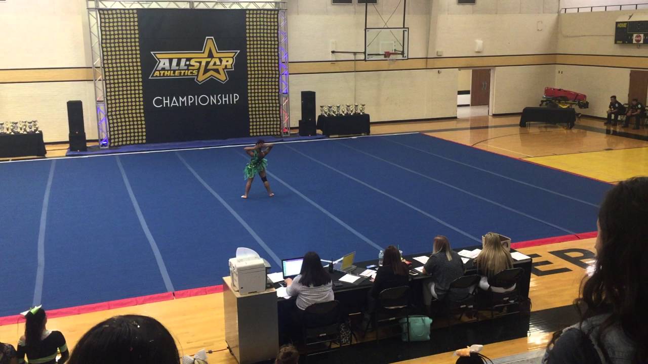 Texas Elite Cheer Senior Best lyrical dancer - YouTube