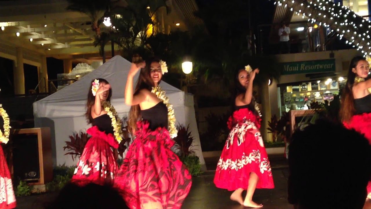 Hula Dance at Maui , Hawaii - YouTube
