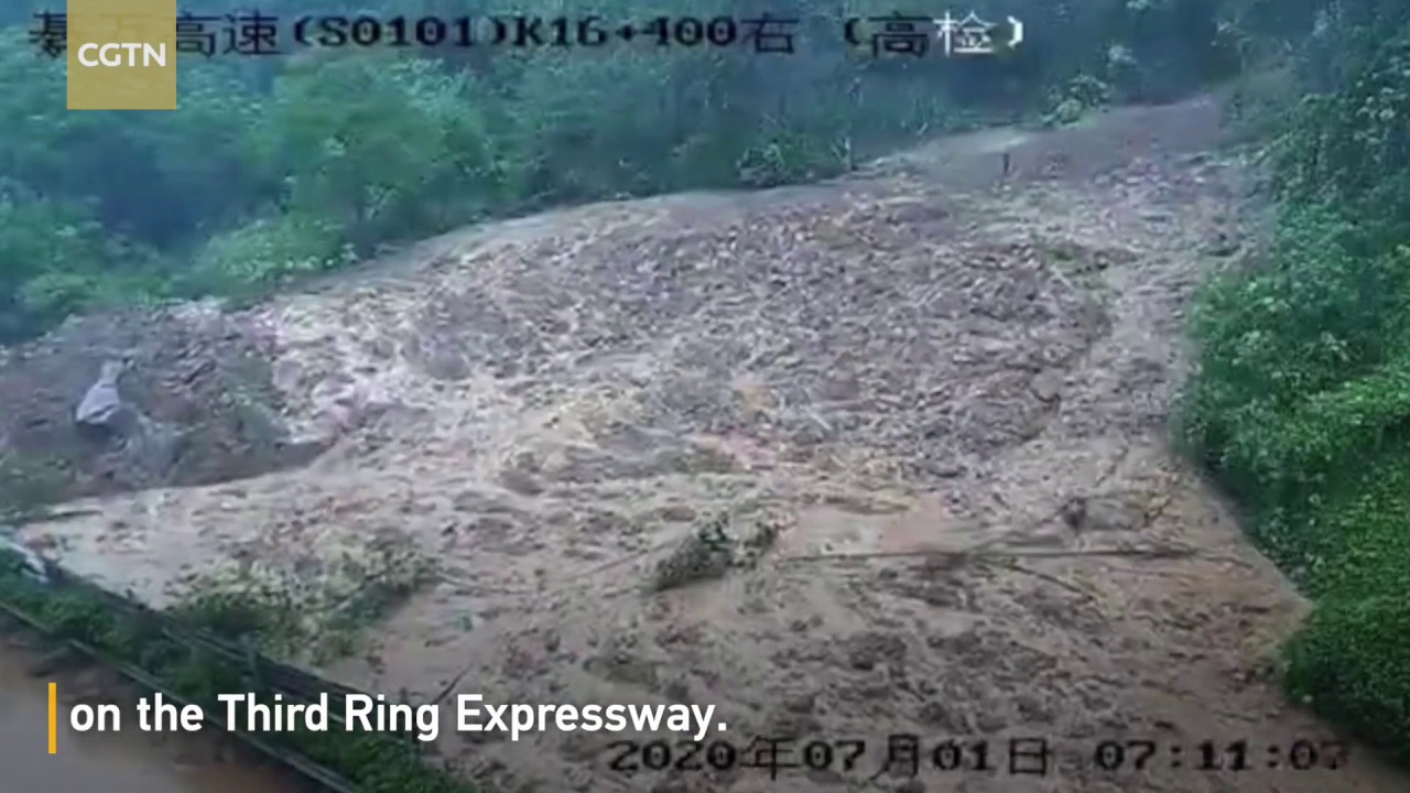 Mudslide inundates highway in SW China - YouTube