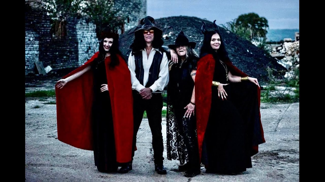 "Psychic Vampire" Live Studio Performance - YouTube