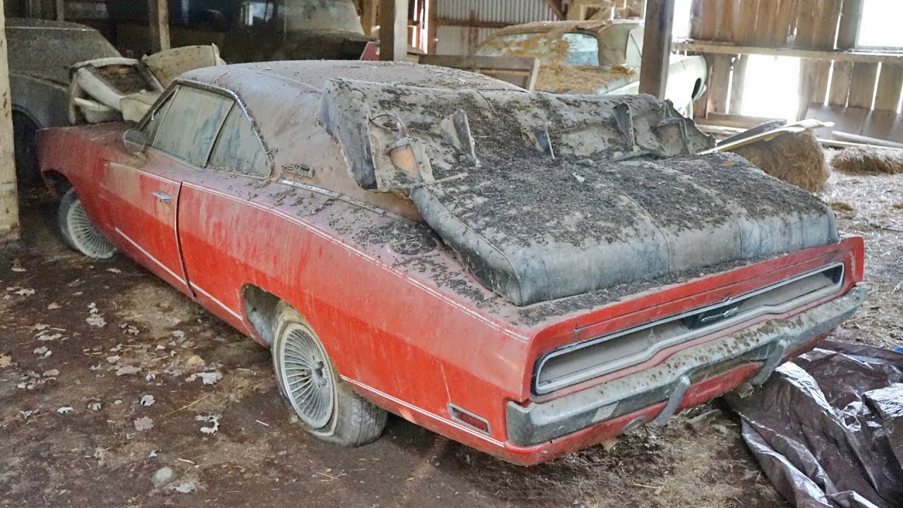 Dodge Charger R/T Barn Find in an ACTUAL BARN! - YouTube