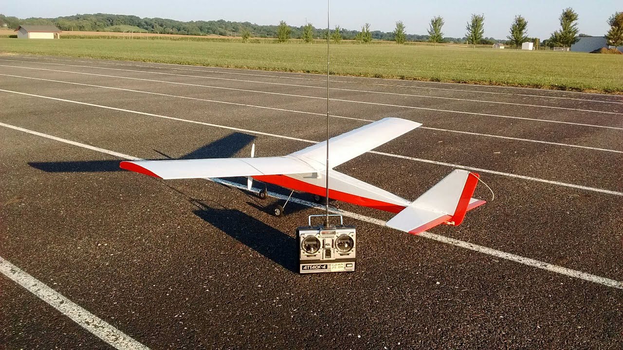 Great Planes PT Electric RC trainer - YouTube