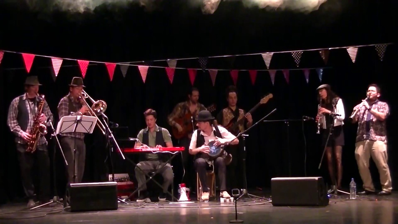 STRUDEL KLEZMER ORKRESTA-DANCING WITH THE RABBI- - YouTube