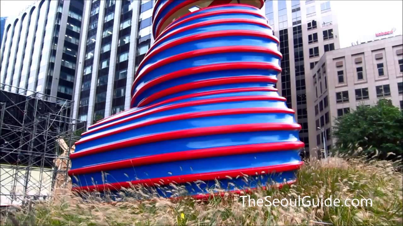 Cheonggye Plaza marks the beginning of Cheonggyecheon Stream in Seoul ...