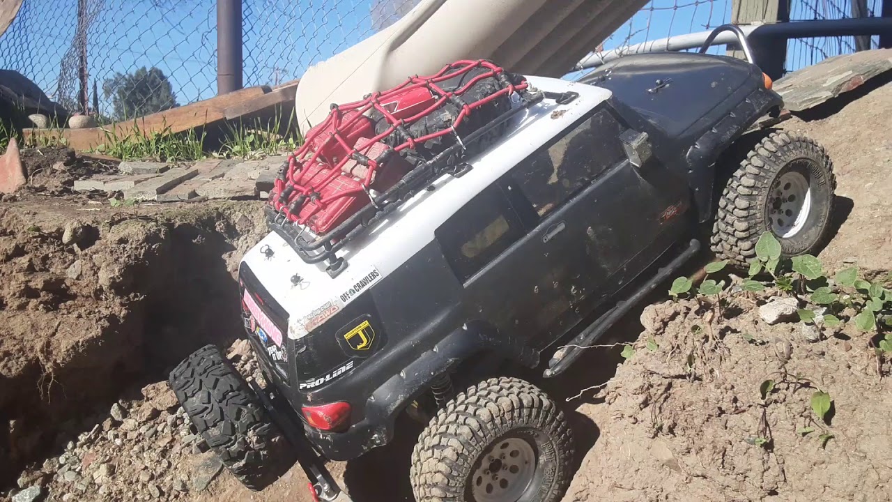 Hpi VENTURE fj CRUISER first time on the course - YouTube