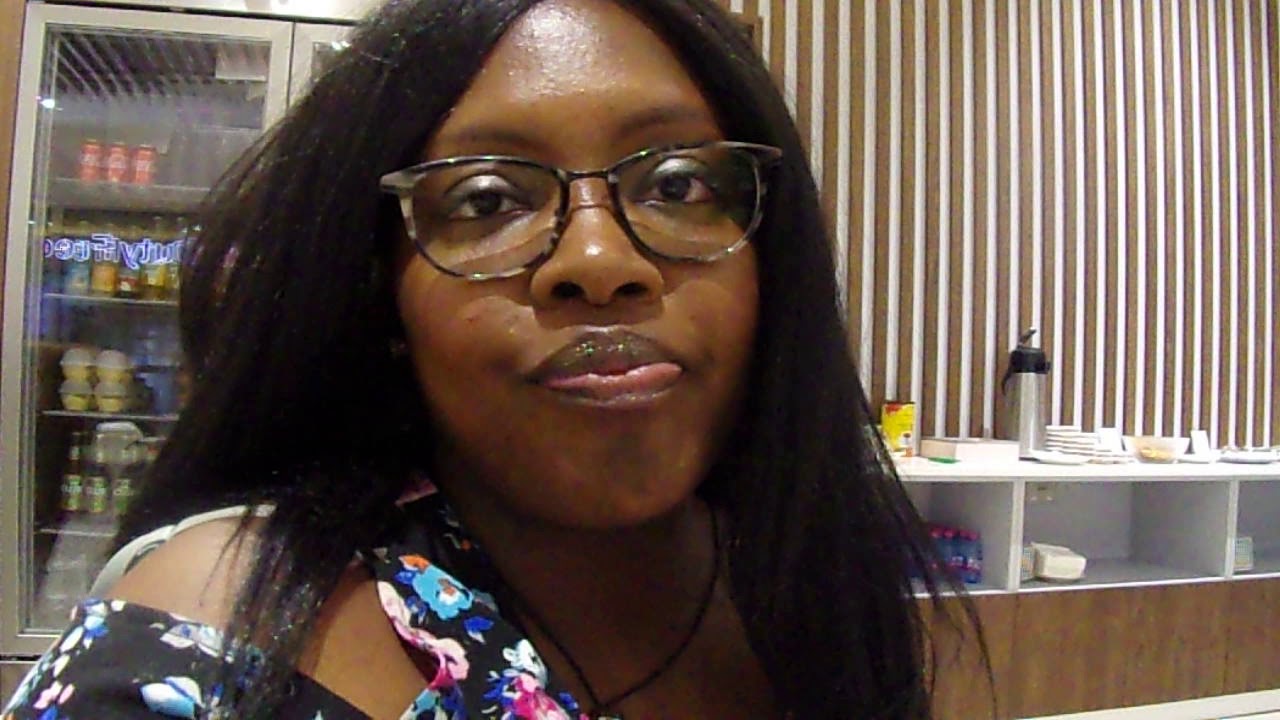 Sanbra Priority Lounge-Kotoka Airport - YouTube