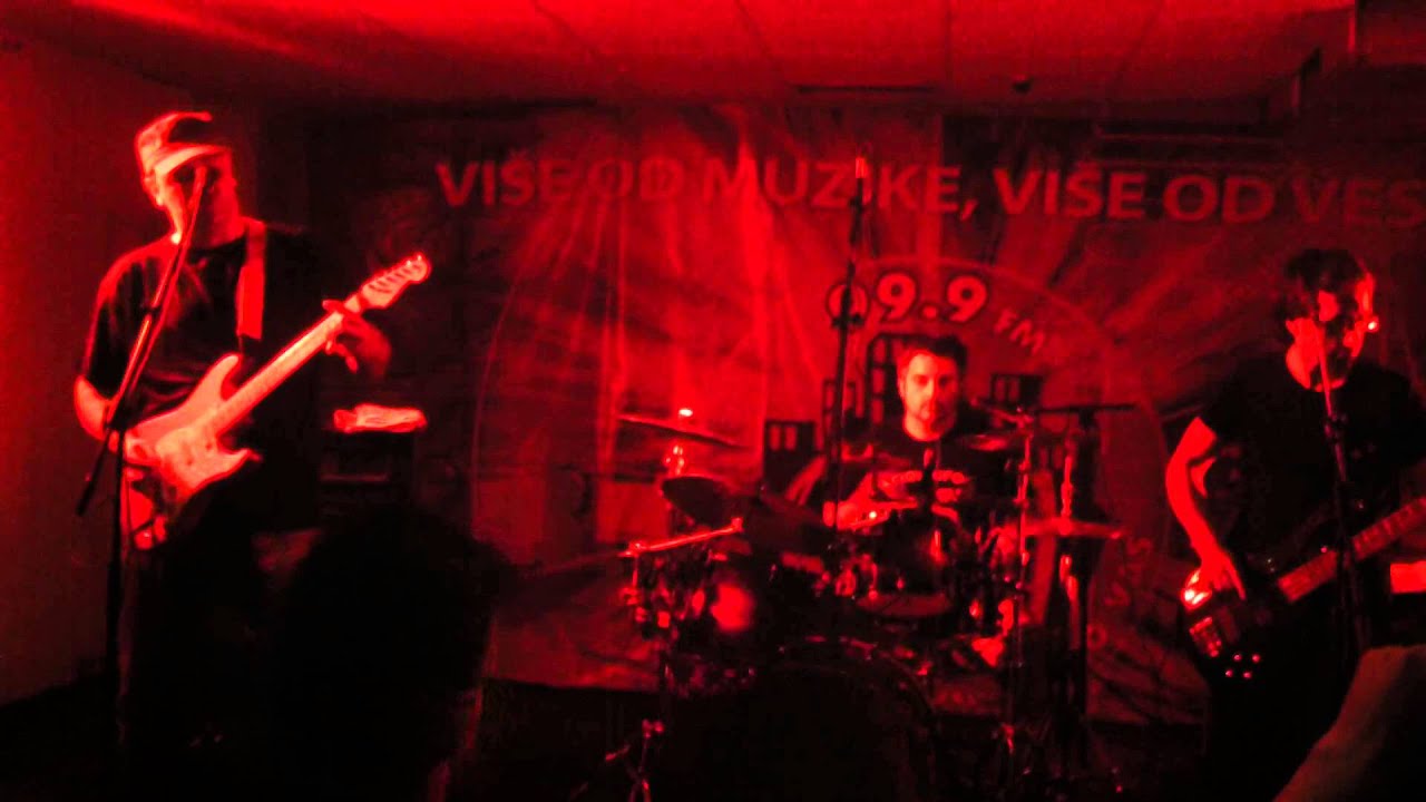 Azra Tribjut Krvava Meri - Tople usne žene - YouTube