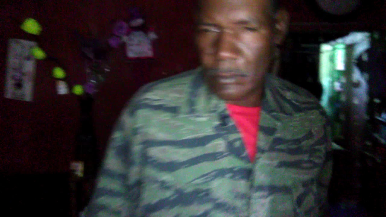 Little soldier boy - YouTube