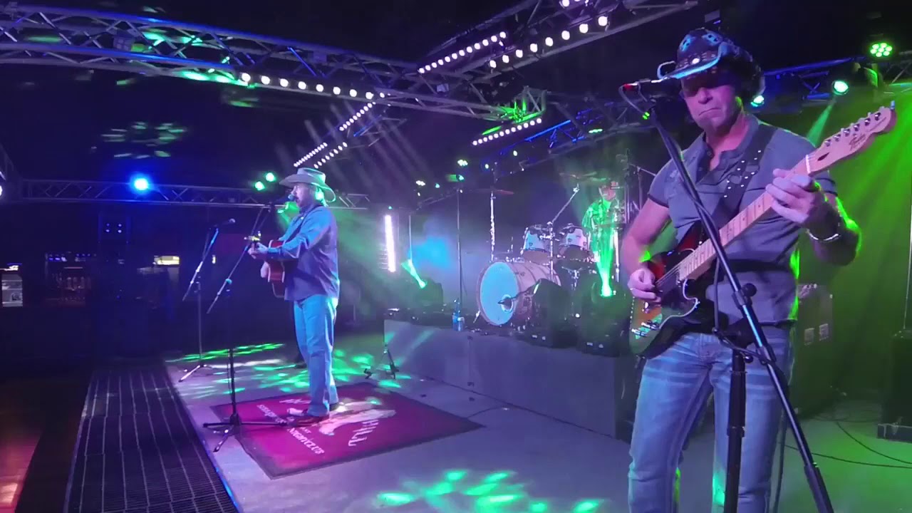 Walker Williams Live in Gillette - YouTube